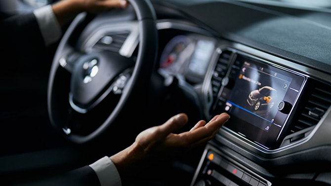 What is an SDV (Software Defined Vehicle)? Defining SDVs beyond just vehicles | PwC Japan Group