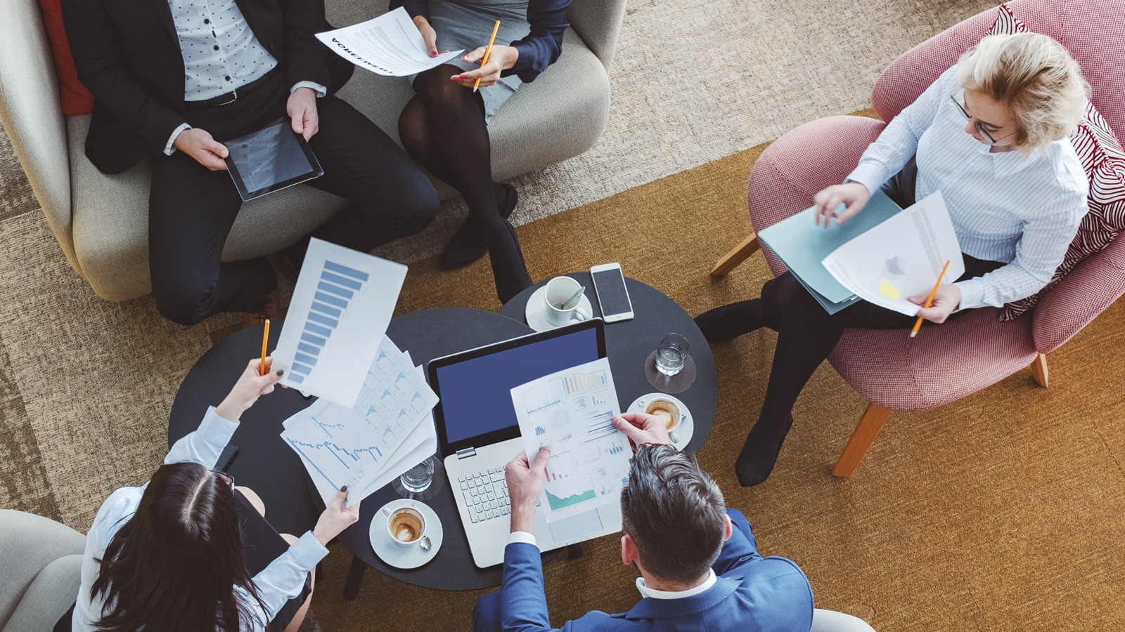 What incentive schemes are available to support start-ups?