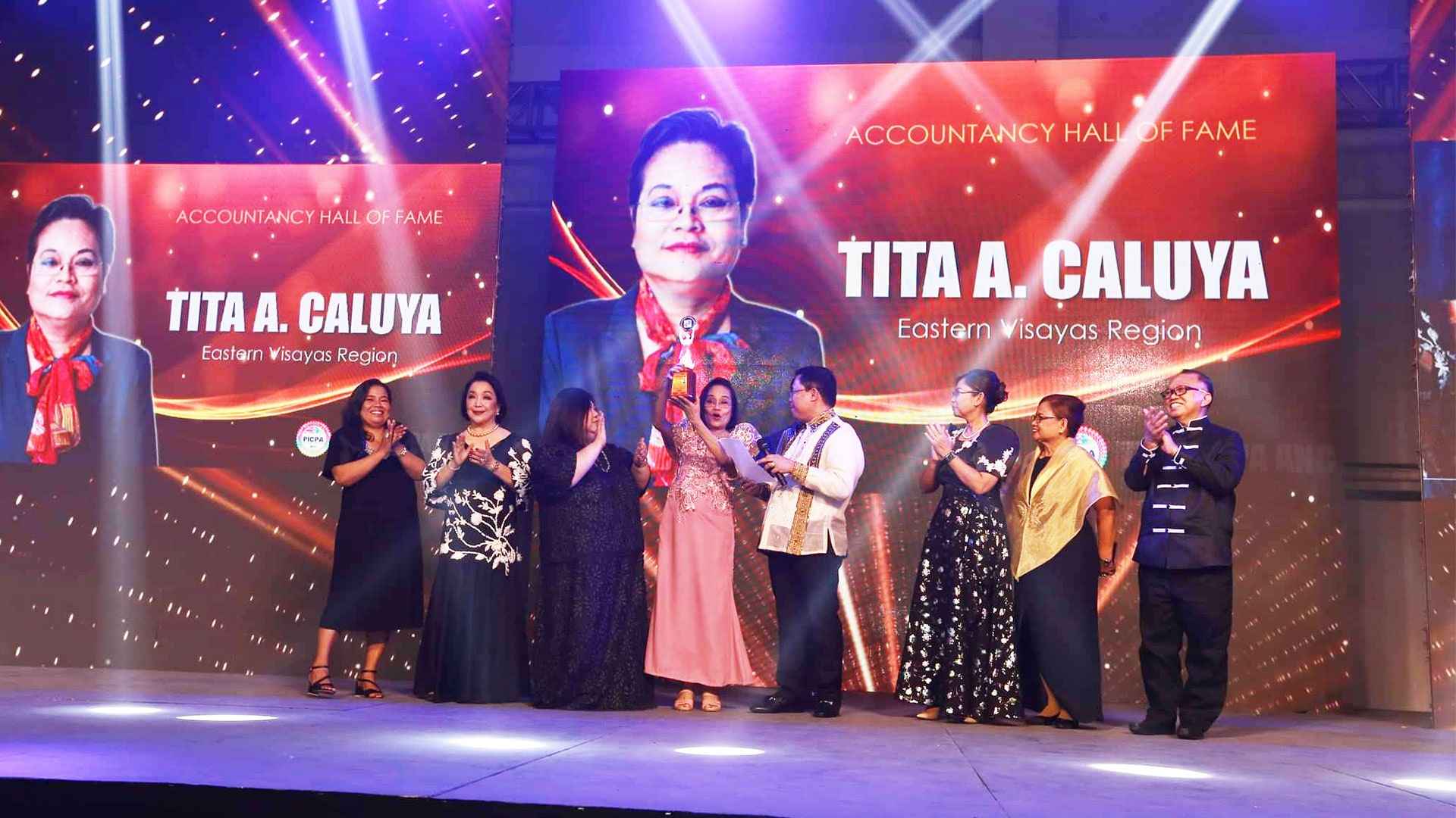 PwC Alumni Partner receives Accountancy Hall of Fame Award